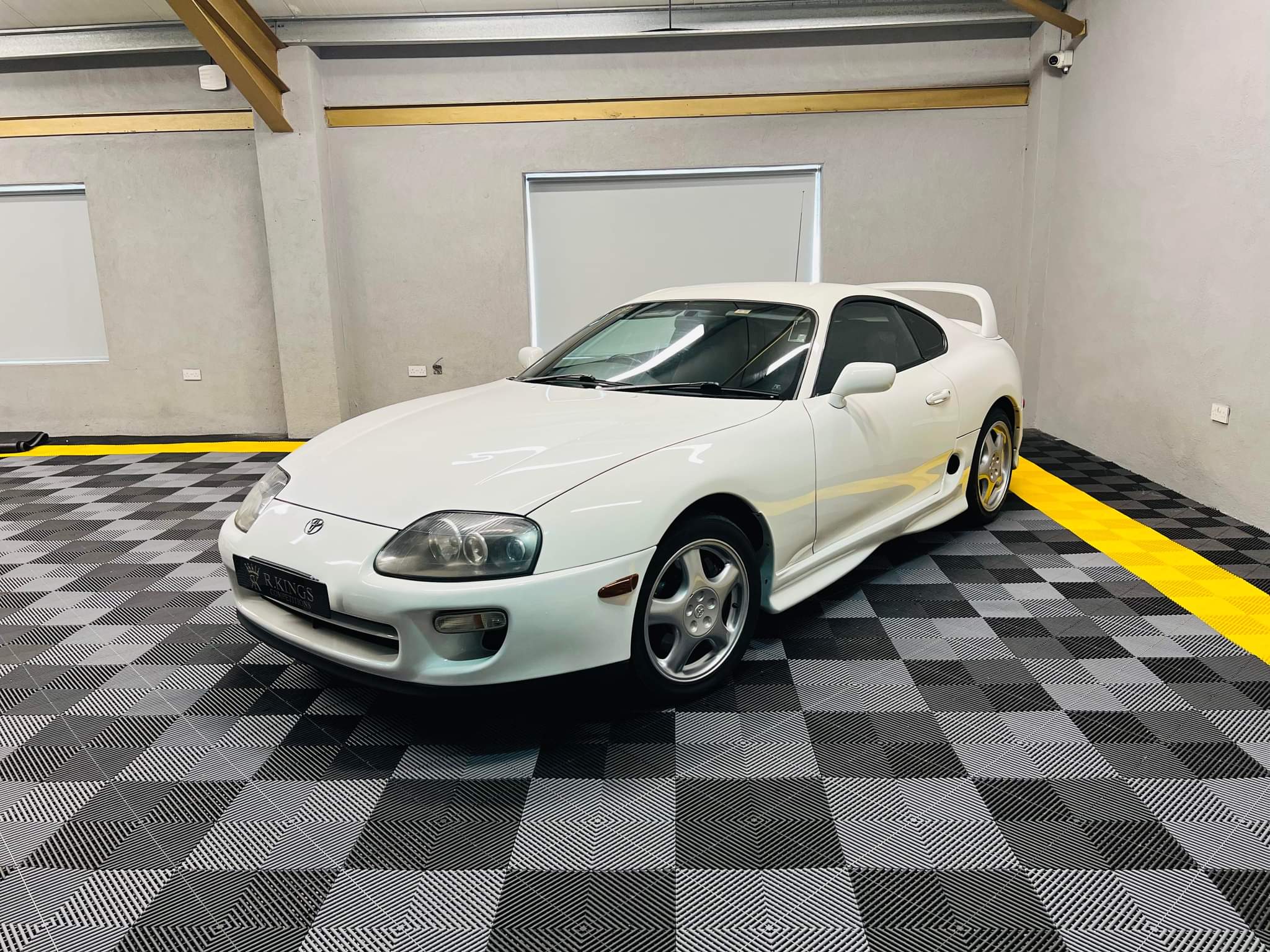 1999 Mk4 Toyota Supra Twin Turbo Vvti - R Kings Competitions