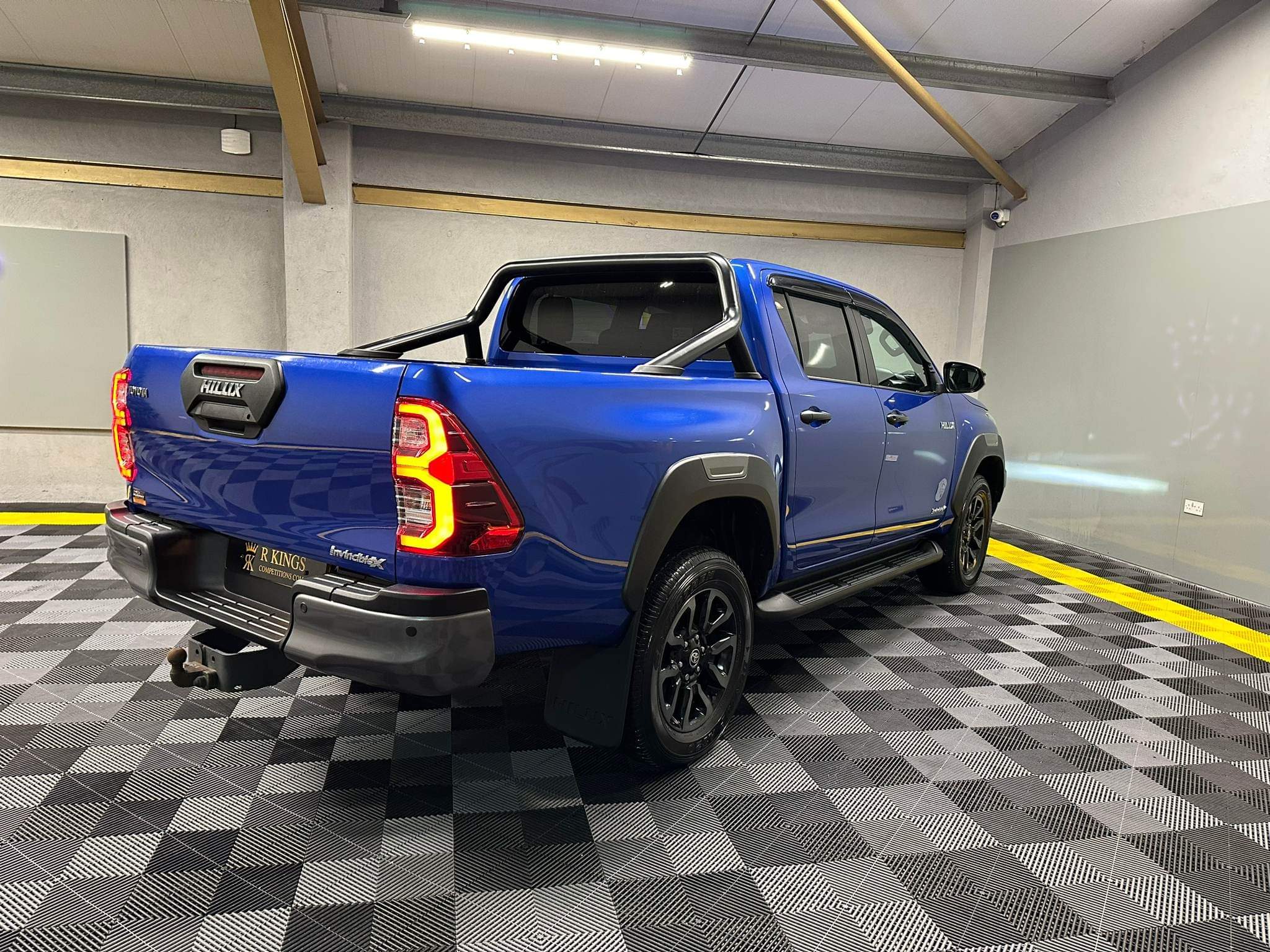 £34,000 OR 2021 Toyota Hilux Invincible X 2.8 D-4D Auto - Competitions ...