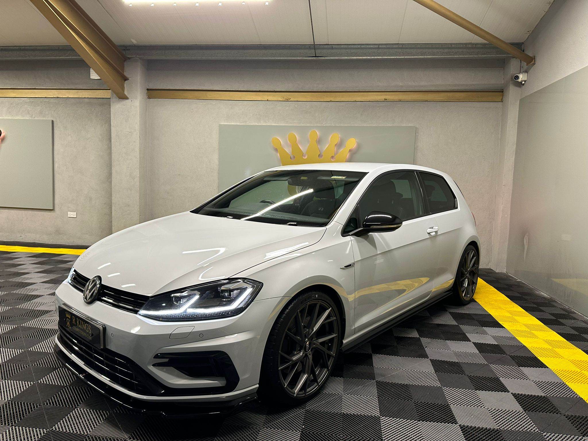 £20,000 OR 2018 VW Golf R 4Motion DSG - Competitions - R Kings Competitions
