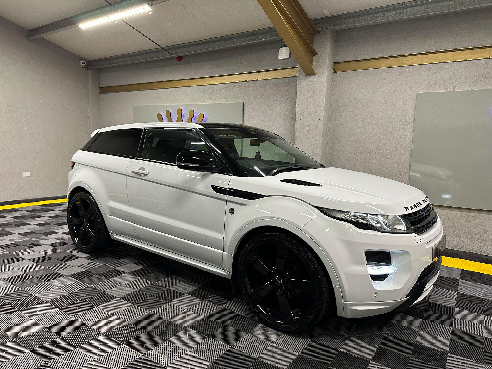 £10,000 OR Range Rover Evoque 2.2SD4 Dynamic SVR Edition - Competitions ...