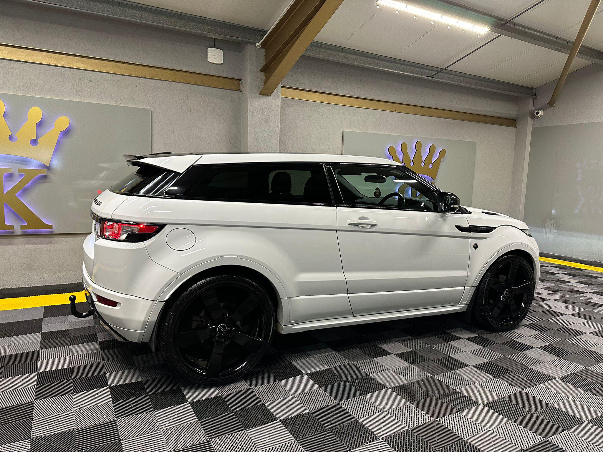 £10,000 OR Range Rover Evoque 2.2SD4 Dynamic SVR Edition - Competitions ...