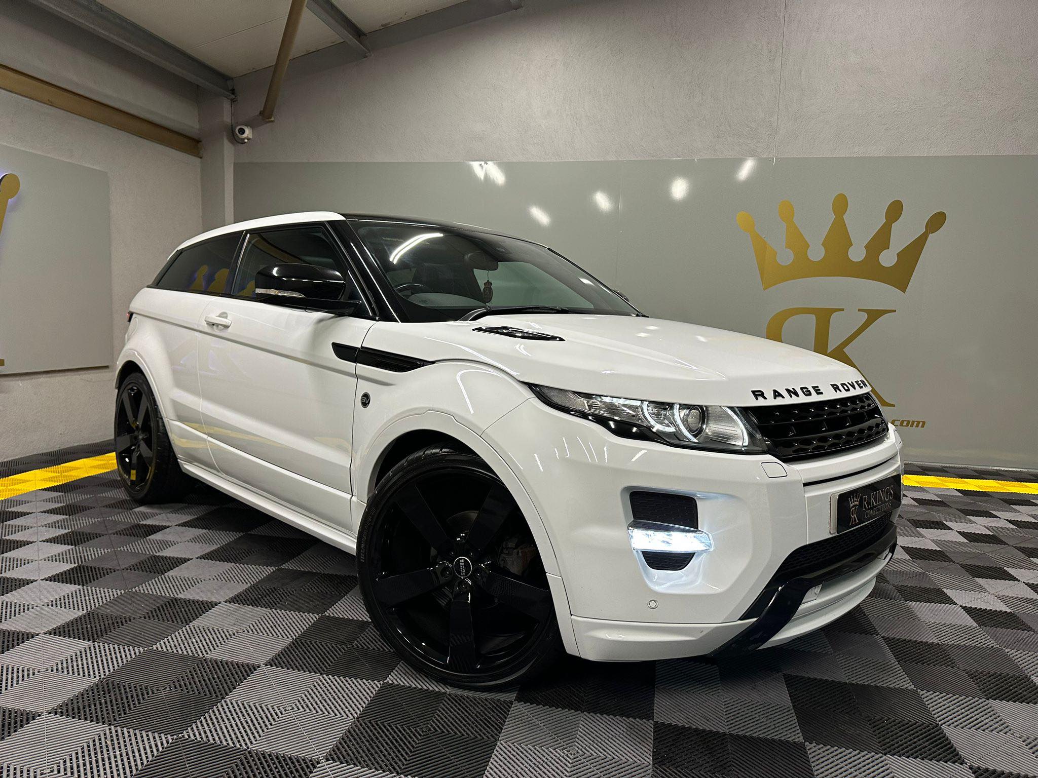 £10,000 OR Range Rover Evoque 2.2SD4 Dynamic SVR Edition