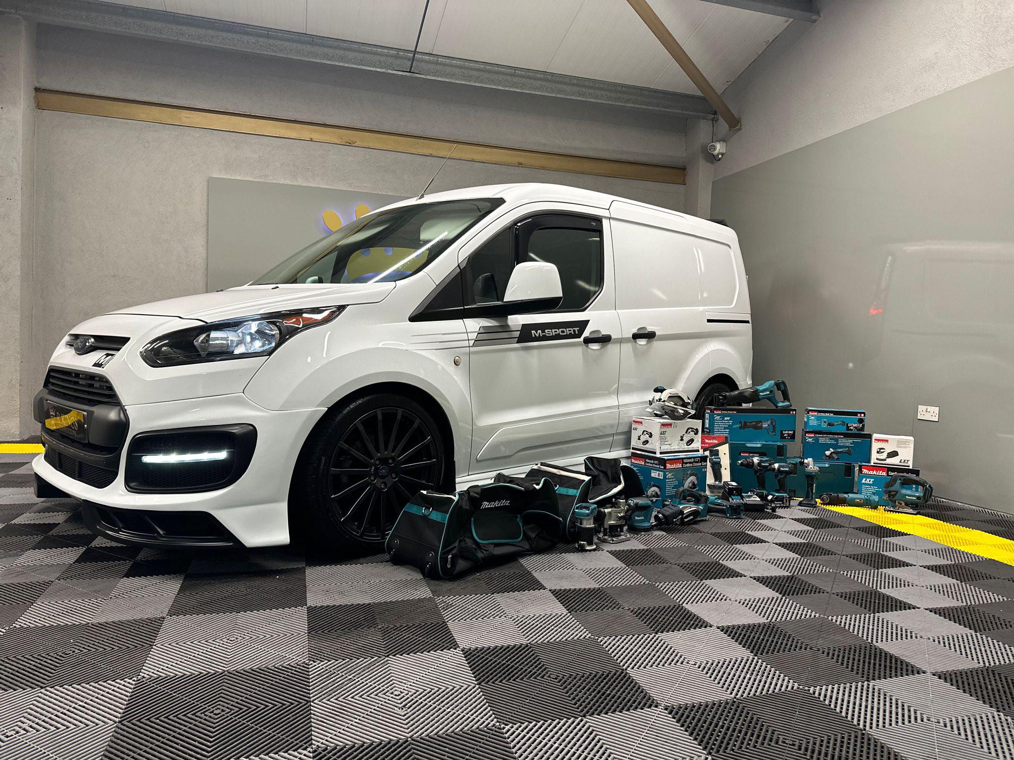 £12,000 OR Ford Transit Connect 220 MSRT Rep and Makita Toolkit