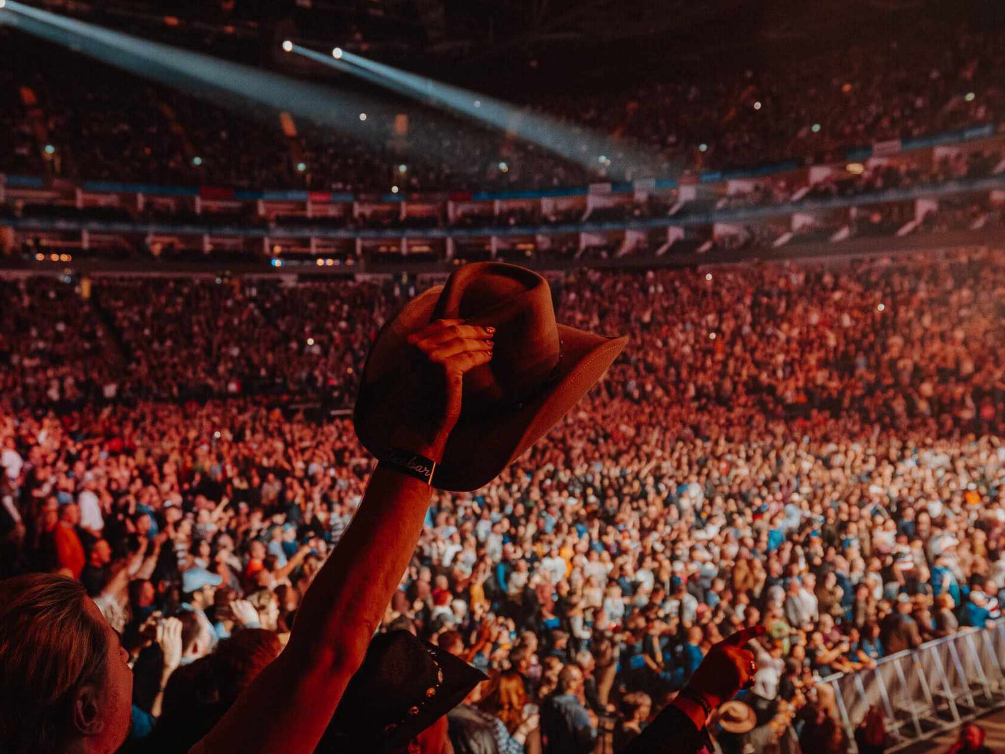 Country 2 Country VIP 3 Night Belfast Package - Competitions - R Kings ...