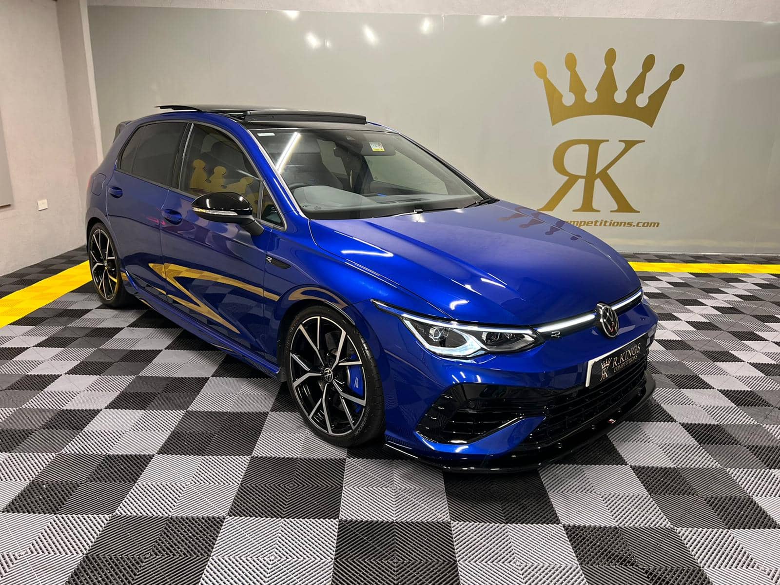 GUARANTEED DRAW TODAY AT 4PM - £40,000 OR 2021 Lapiz Blue VW Golf R DSG ...